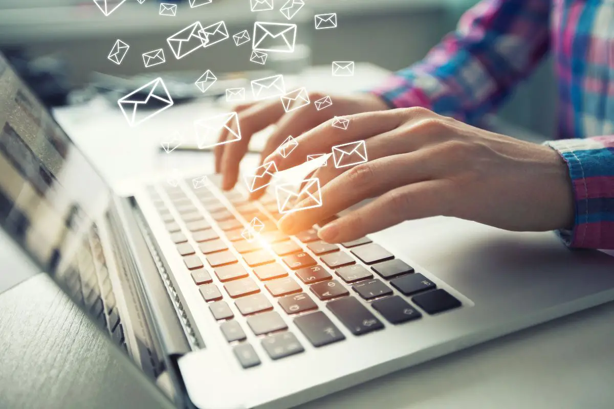 If I Forward An Email Can The Sender See It Here s The Truth if-i-forward-an-email-can-the-sender-see-it-here-s-the-truth